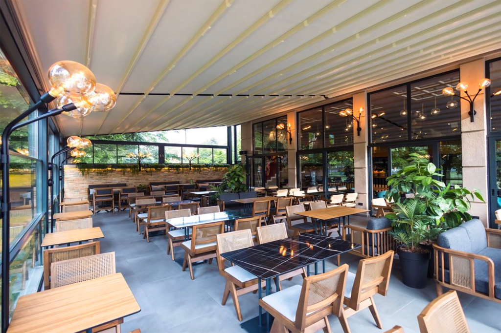 The Advantages of Adding a Motorized Pergola to Your Outdoor Space - CONREQ